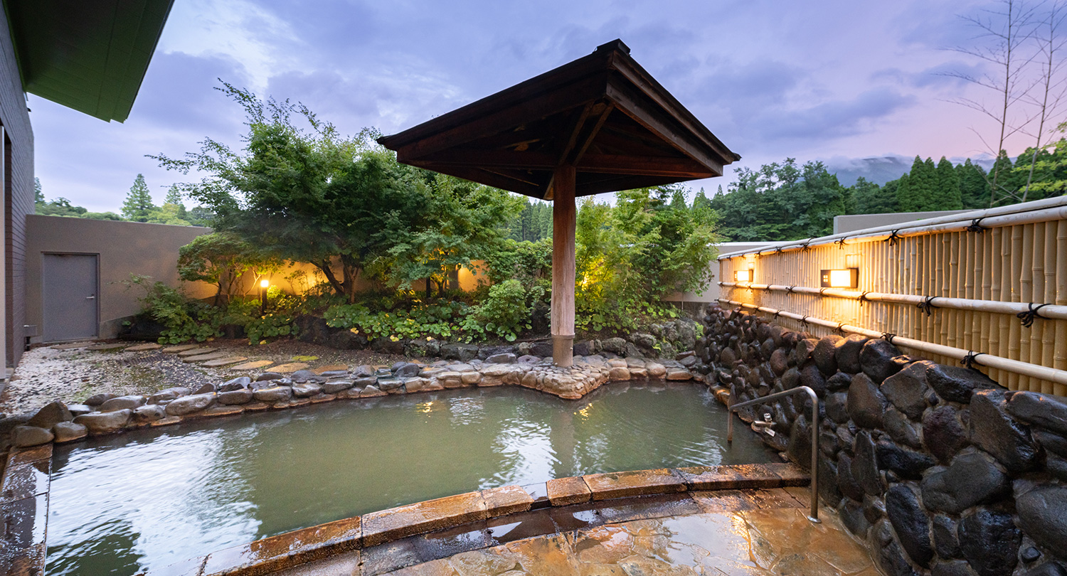 Hot springs | [Official] KAMENOI HOTEL ASO | Kumamoto, Japan