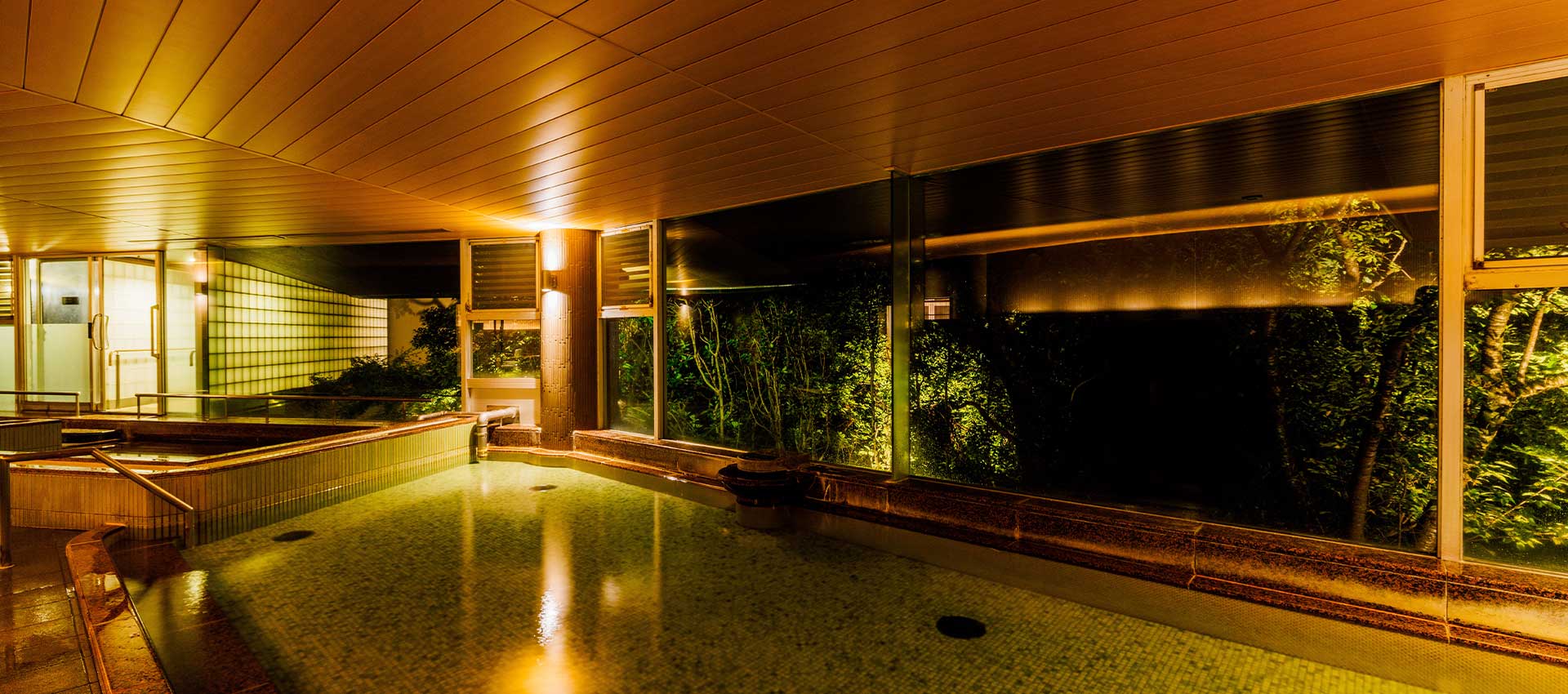 Hot springs | [Official] KAMENOI HOTEL IZU KOGEN